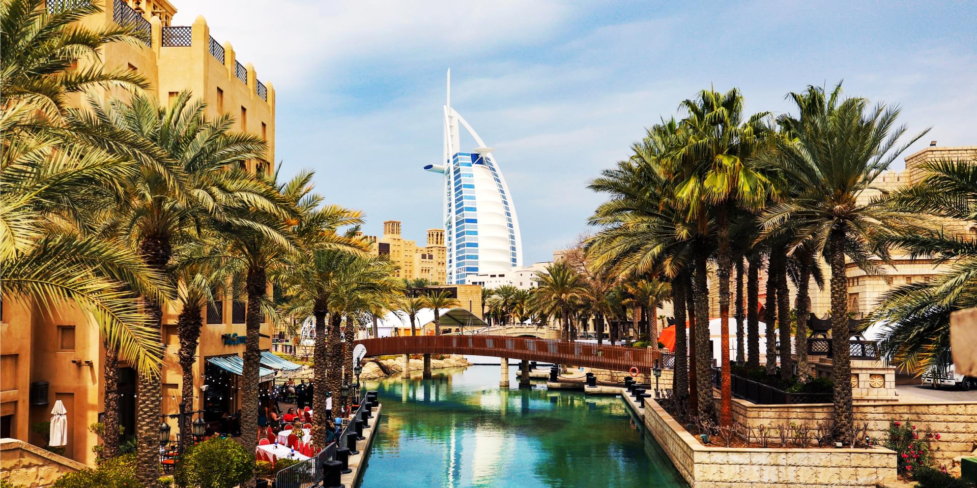 Traveling from Greece to UAE 2025: Visa application essentials